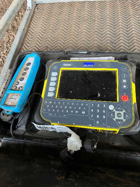 Lot 260 - Te Pari racewell with Tru test scales | AuctionsPlus