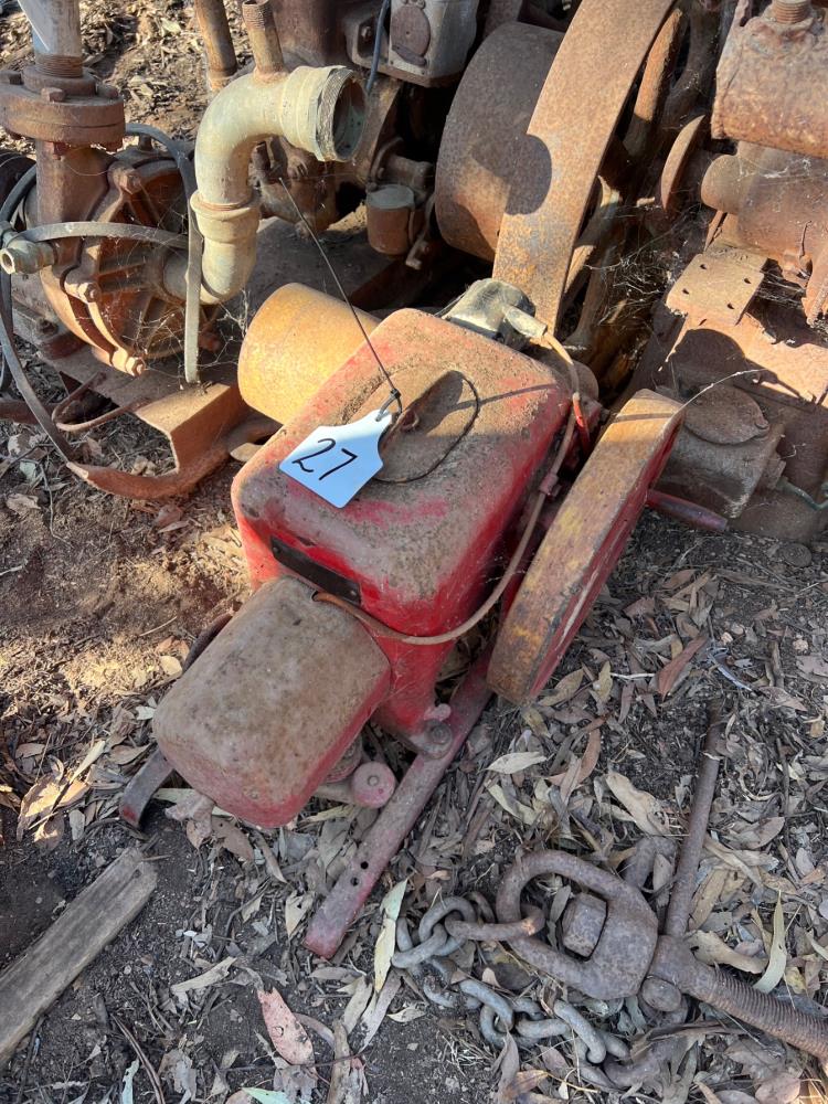 Lot 27 - International ''Pig'' Stationary Engine | AuctionsPlus