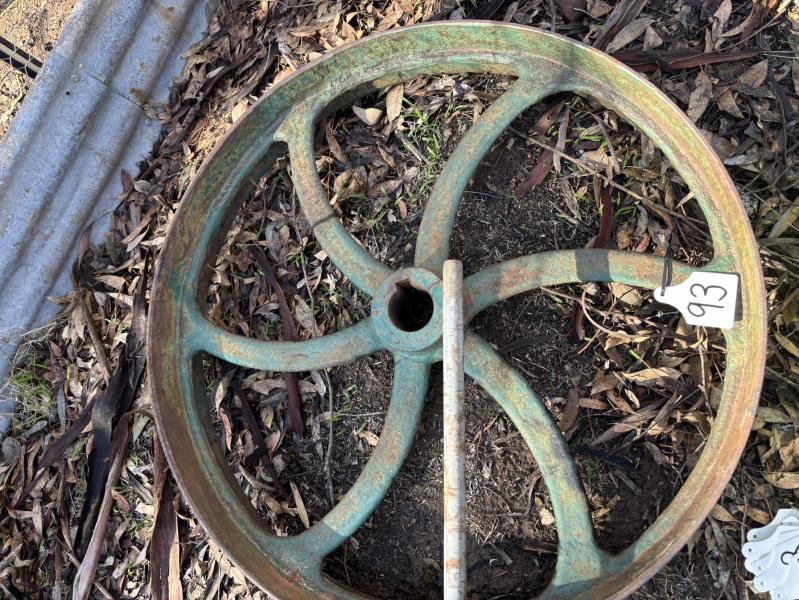 Lot 93 - Large Green Wheel | AuctionsPlus