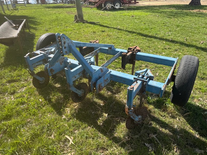 Lot 3 - Deep Ripper | AuctionsPlus