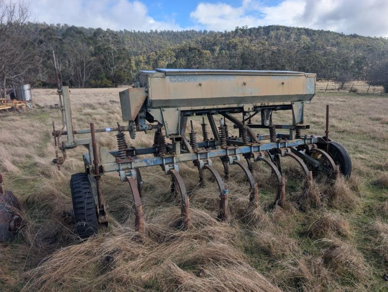 Lot 64 - Connor Shea Drill | AuctionsPlus