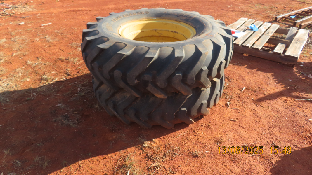 Lot 240 - Grader Rims & Tyres | AuctionsPlus