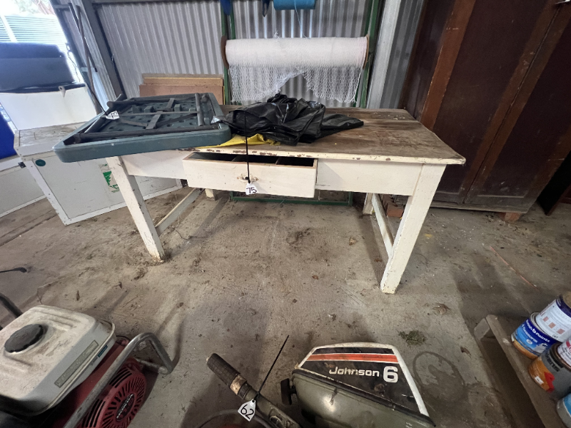LOT 75 - TIMBER TABLE | AuctionsPlus