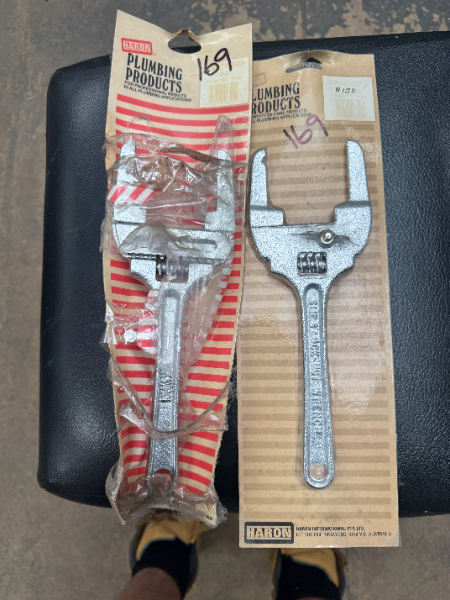 LOT 169 - Haron Locknut Wrench x 2 | AuctionsPlus