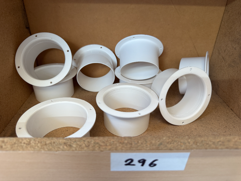 LOT 296 - PVC & Galvanised Pops | AuctionsPlus
