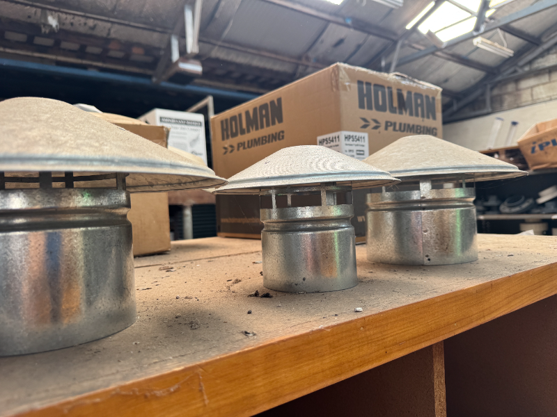 LOT 468 - Galvanised Cowl x 5 | AuctionsPlus