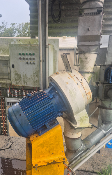 Lot 47 - Disc Mill | AuctionsPlus