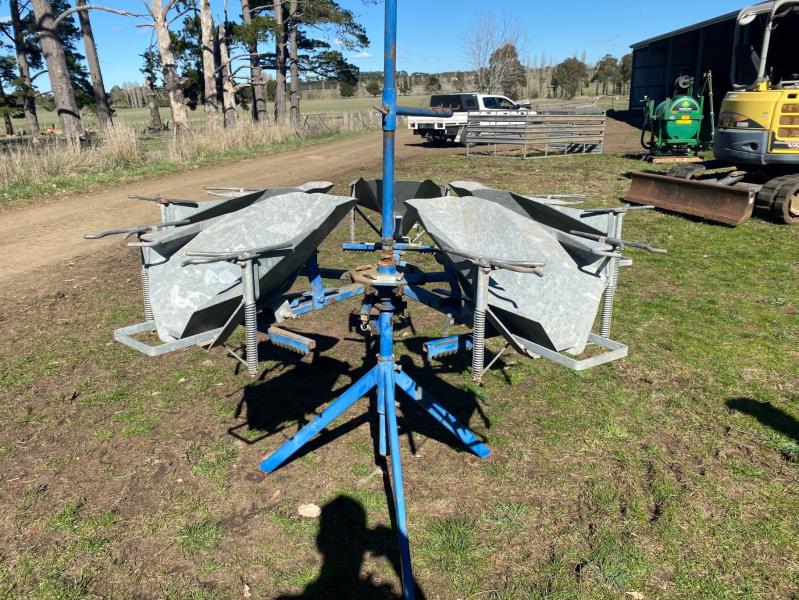 Lot 105 - HARVESTAIRE LAMB MARKING CRADLE | AuctionsPlus