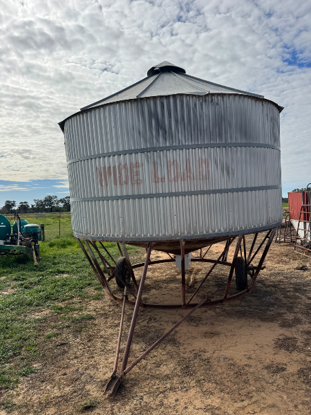 Lot 501 - Nelson Field Bin | AuctionsPlus
