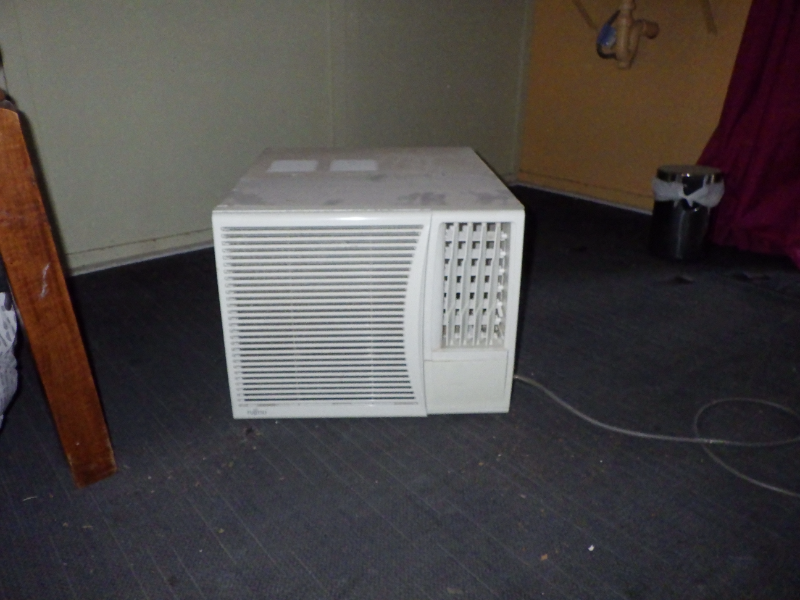 Lot 58 - 4 X BOX AIR CONDITIONING UNITS - SOUTHERN SIDE | AuctionsPlus