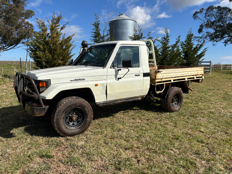 Lot 41 - 2004 Toyota Landcruiser | AuctionsPlus