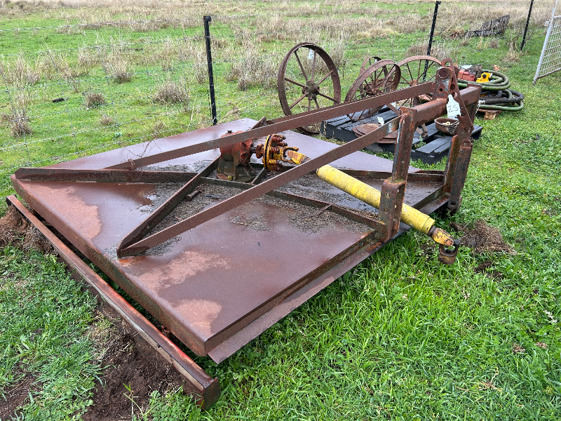 Lot 25 - Slasher | AuctionsPlus