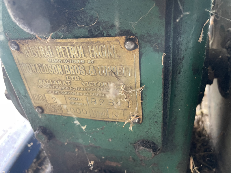 Lot 75 - Ronaldson Bros & Tippett Engine | AuctionsPlus