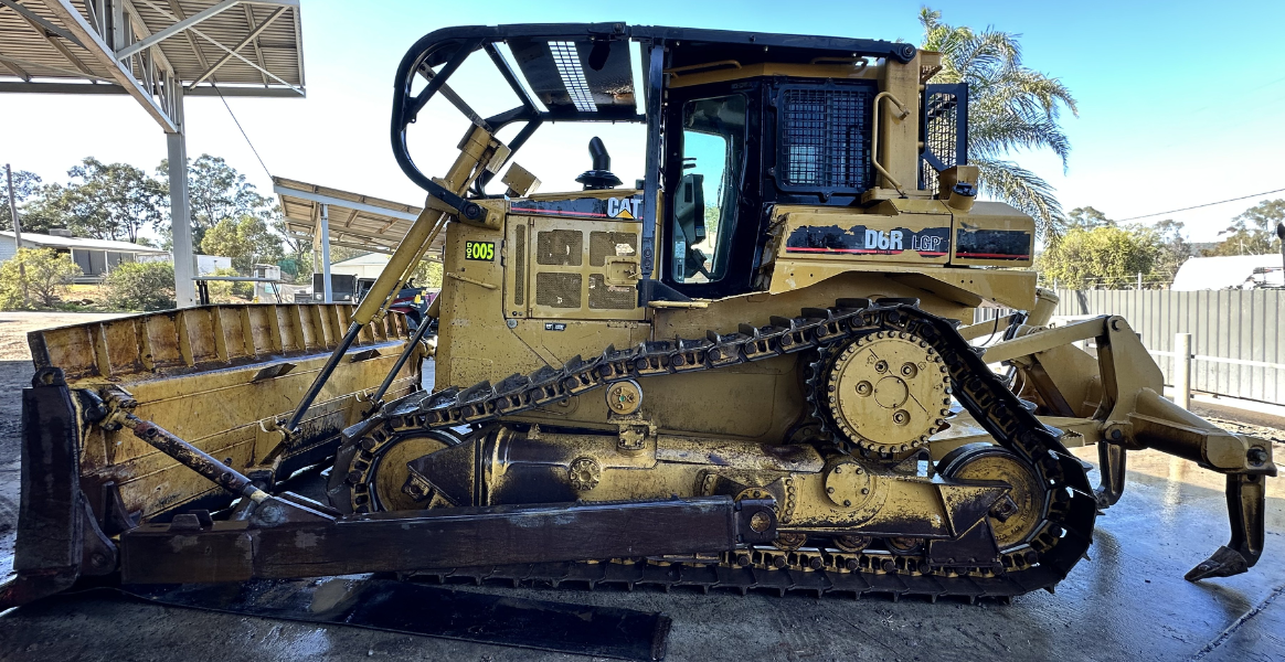 Lot 36 - CAT D6R SERIES III DOZER. | AuctionsPlus