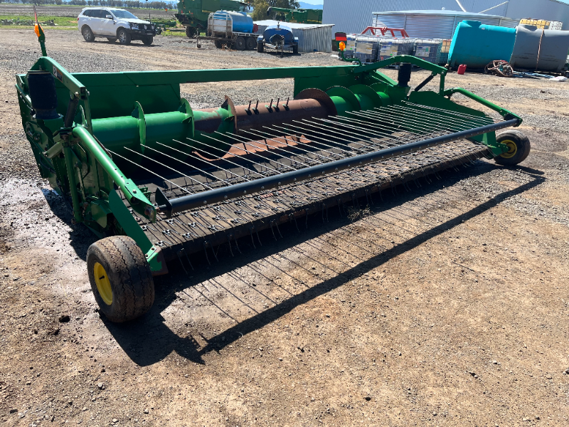 Lot 7 - John Deere Canola Front 2016 Model | AuctionsPlus