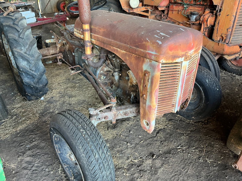 Lot 65 - Grey Fergie - TEA 20 Tractor | AuctionsPlus