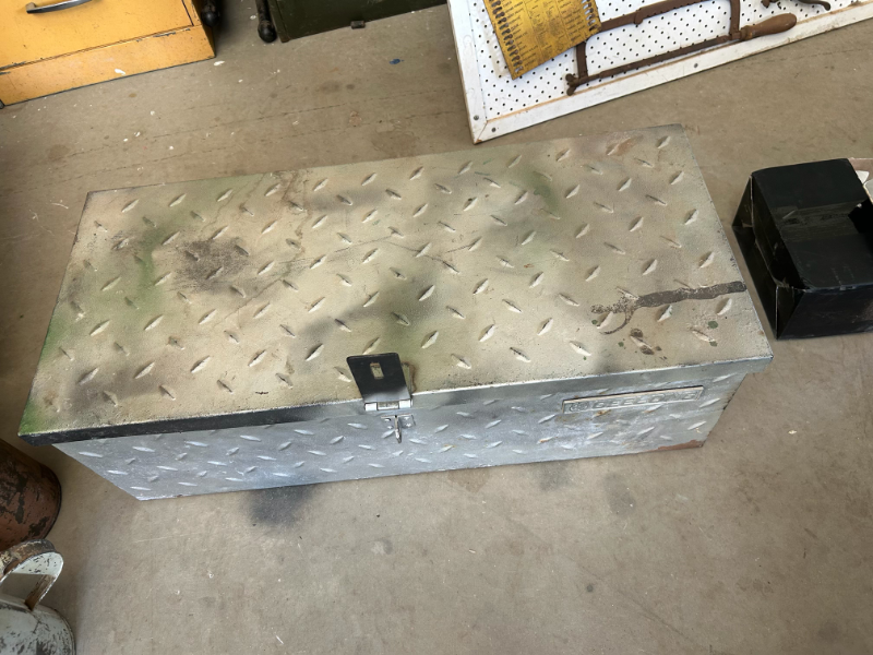 Lot 41 - Toolbox Checker plate, cooper pipe, hose and parts. | AuctionsPlus