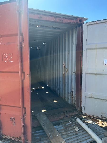 Lot 132 - Container | AuctionsPlus