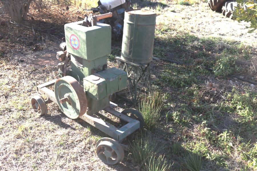 Lot 109 - Rosebery stationery engine | AuctionsPlus