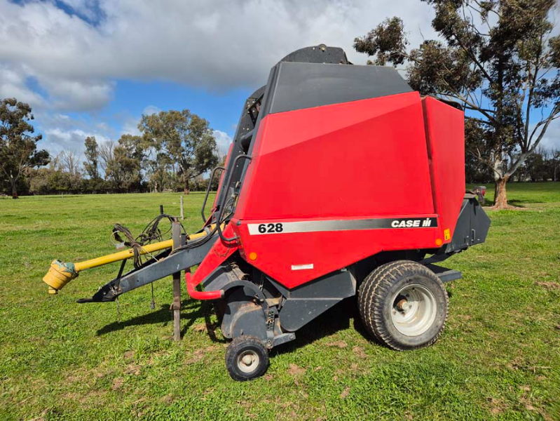 Lot 3 - Case IH 628 Baler | AuctionsPlus