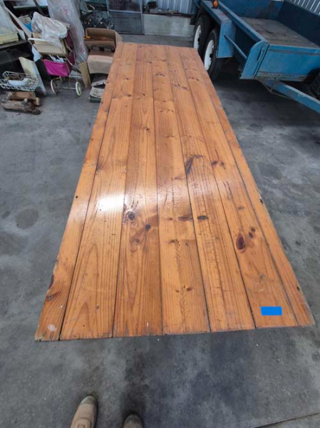 Lot 111 - Trestle Table | AuctionsPlus