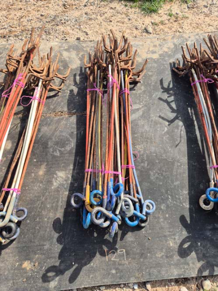 Lot 129 - 30 x Pig Tail Posts | AuctionsPlus