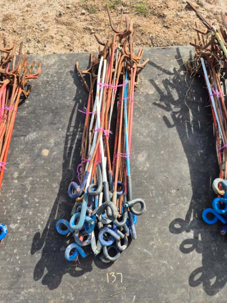 Lot 137 - 30 x Pig Tail Posts | AuctionsPlus