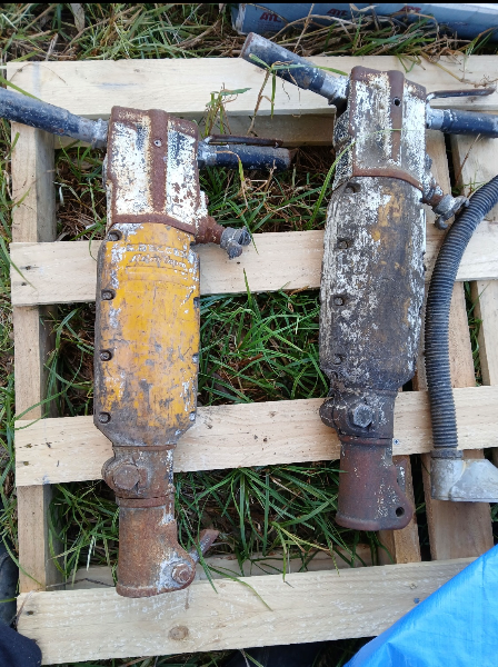 Lot 53 - Air Operated Jack Hammers | AuctionsPlus