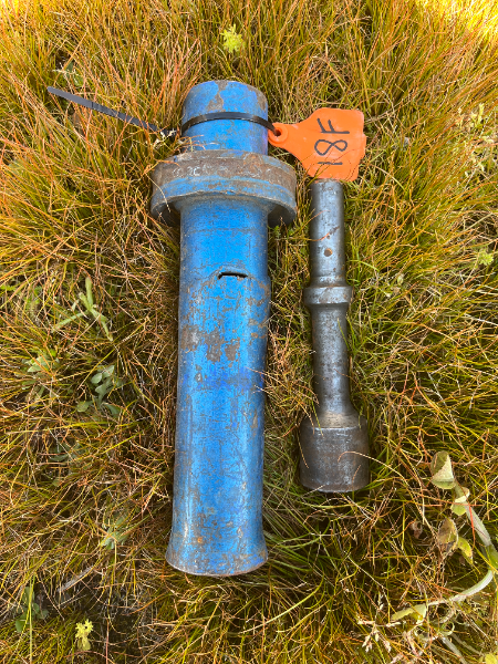 Lot 18f - Marchant pneumatic post driver steel picket attachment ...