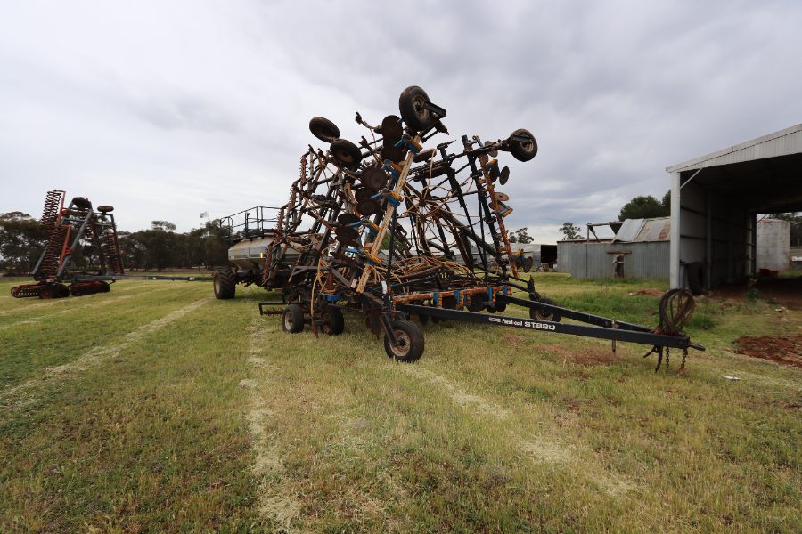 Lot 12 - Flexicoil ST820 Airseeder | AuctionsPlus