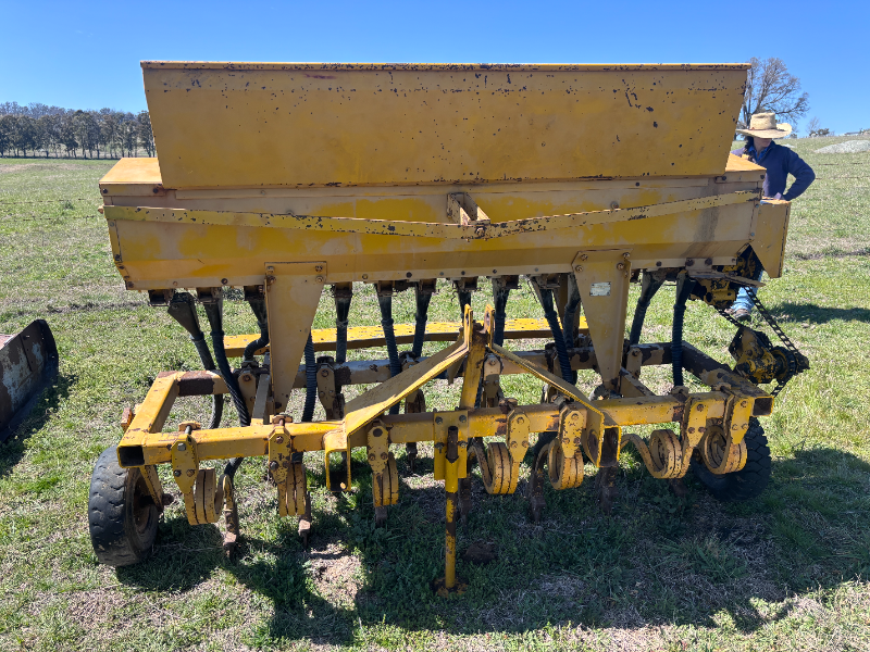 Lot 19 - CONNOR SHEA 3 POINT LINKAGE COMBINE | AuctionsPlus
