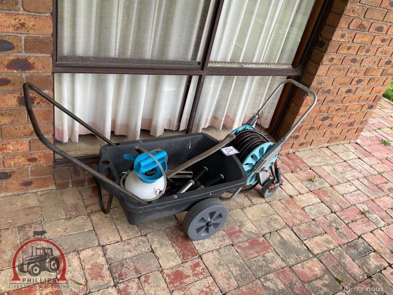 Lot 124 - Garden Wise Pull Along Wheel Barrow | AuctionsPlus