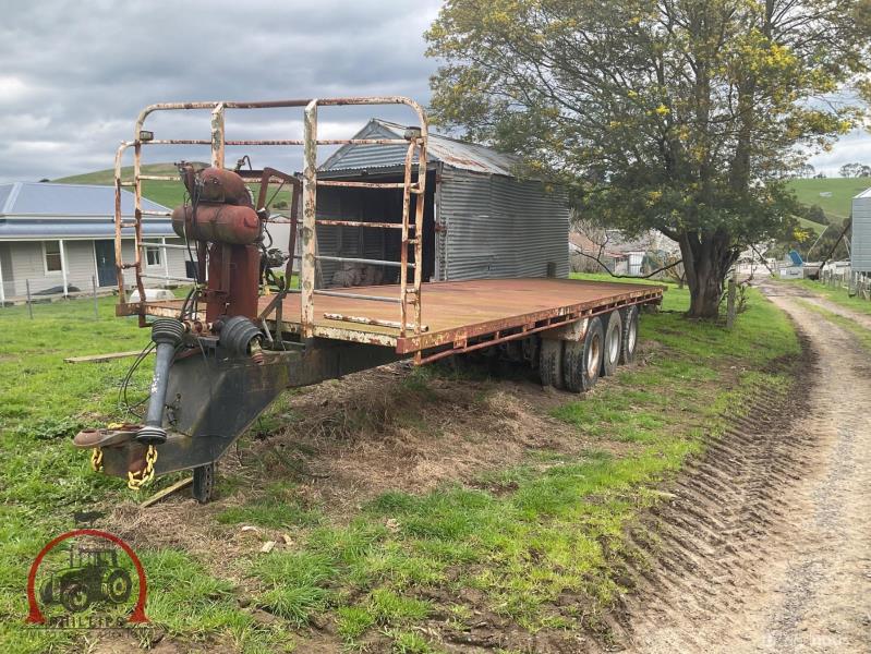 Lot 40 - Farm Tri Axle Hay Trailer | AuctionsPlus