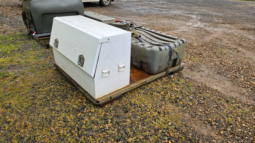 Lot 12 - Diesel Pod and Transfer Pump and Kincrome Tool Box | AuctionsPlus