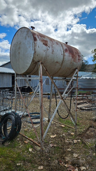 Lot 37 - Overhead Diesel 1,200L Fuel Tank | AuctionsPlus