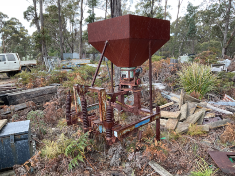 Lot 6 - 4Tyne Tiger Sub soiler | AuctionsPlus