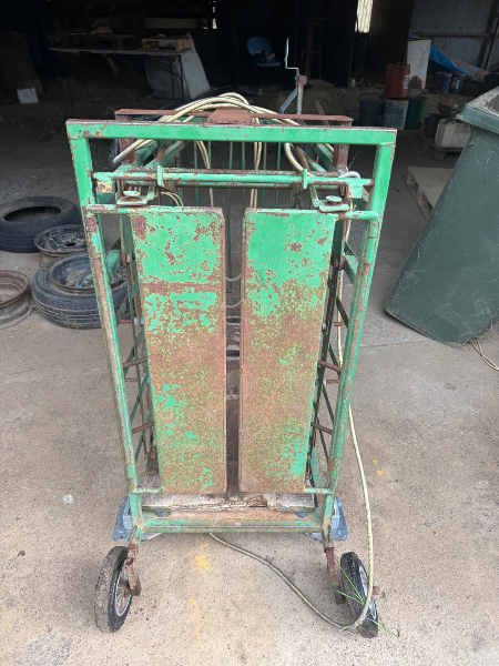 Lot 136 - Ruddweigh Sheep Scales | AuctionsPlus