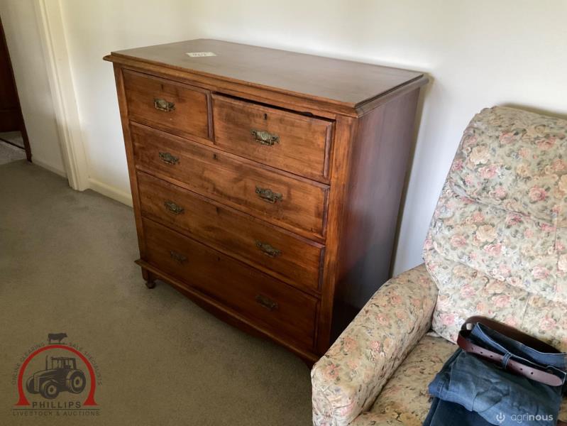 Lot 106 - Antique Chest Of Drawers | AuctionsPlus