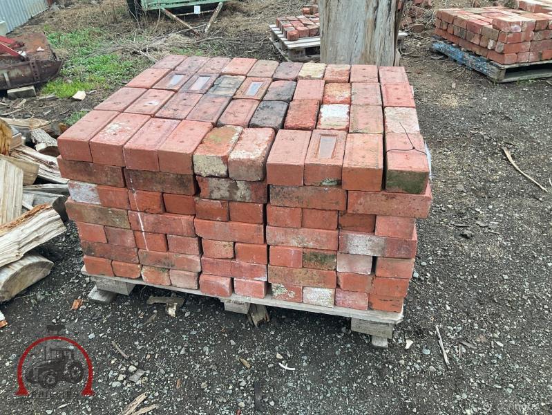 Lot 79 - Assorted Red Bricks | AuctionsPlus