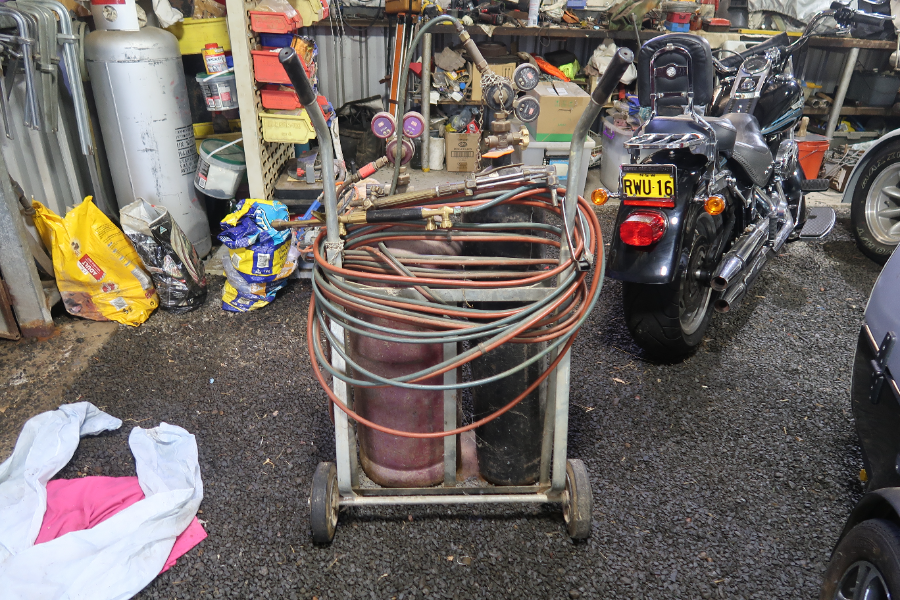 Lot 61 - Oxy acetylene kit on trolley | AuctionsPlus