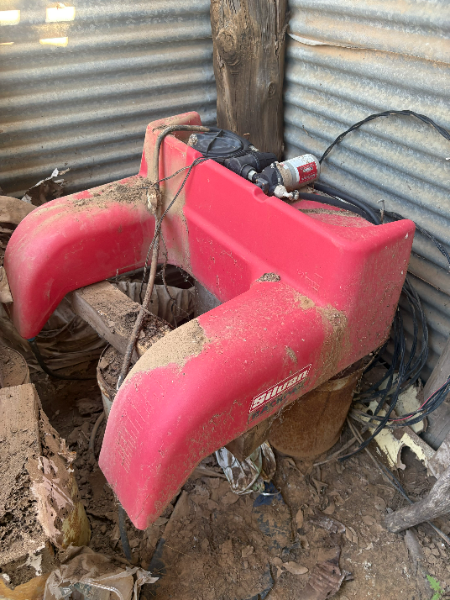 Lot 15 - Silvan 4-Wheeler Spray tank 100ltr 12volt | AuctionsPlus