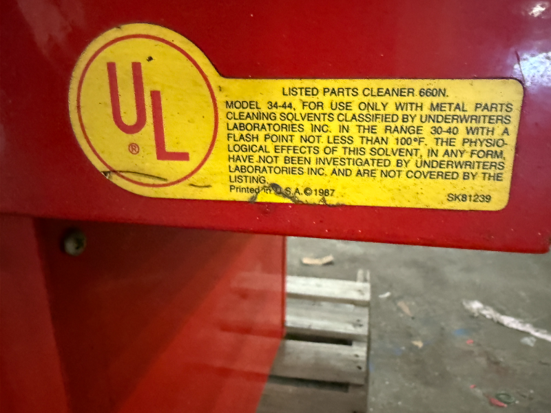 Lot 1 - Safety Kleen Solvent Vat Parts Washer Model SK44.1. 1180 L x ...