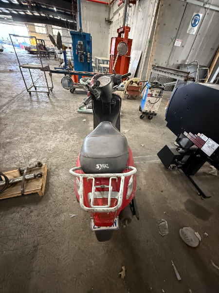 Lot 9 - Classic 125 Vesper Scooter in running condition | AuctionsPlus