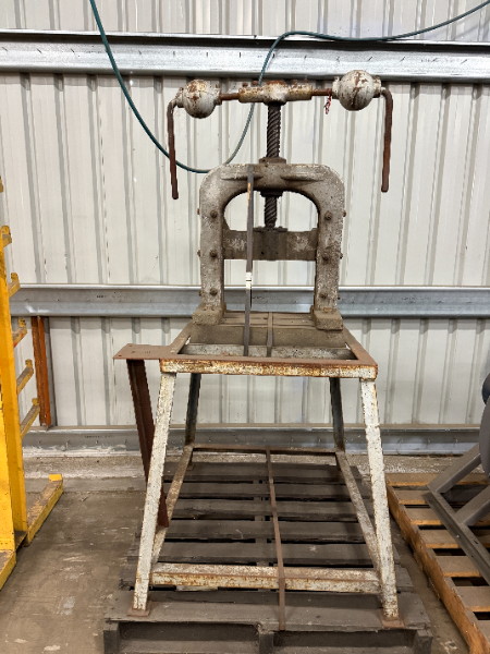 Lot 28 - Antique Press | AuctionsPlus