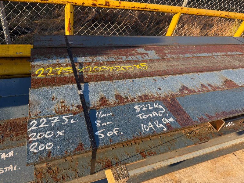 Lot 42 - 5 of 200x200 Universal Columns @2275 long approx. weight ...