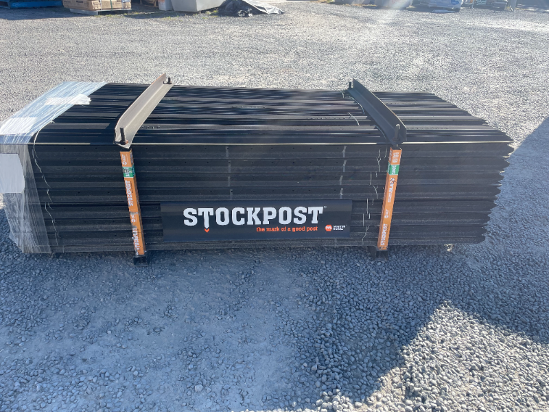 Stockpost - black - 180cm | AuctionsPlus