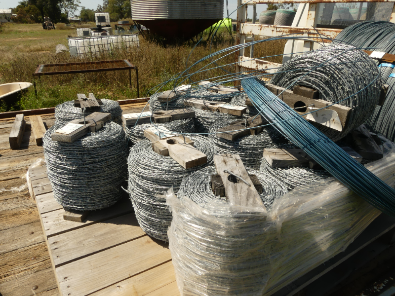 Lot 77 - 16 rolls Cyclone barb wire 1.8mm | AuctionsPlus