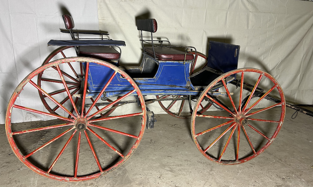 Lot 431 - Side Bar buggy | AuctionsPlus