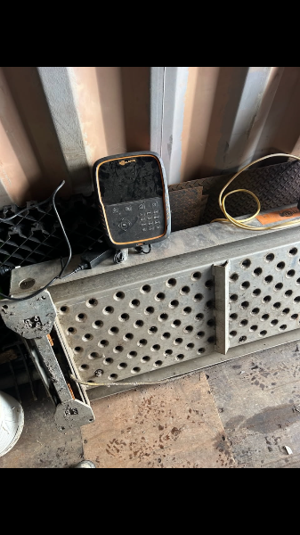 Lot 14 - Gallagher cattle scales with scanner and reader | AuctionsPlus