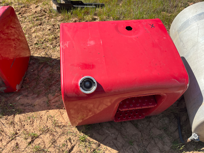 Lot 76 - Fuel Tanks | AuctionsPlus